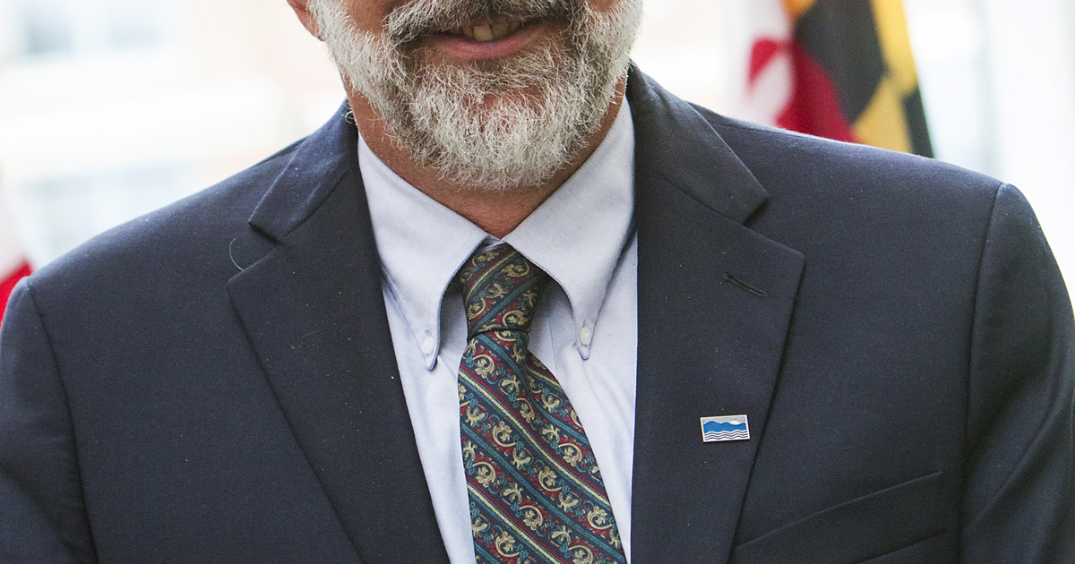 Bill Dennison receives award for contributions to estuarine scientific ...