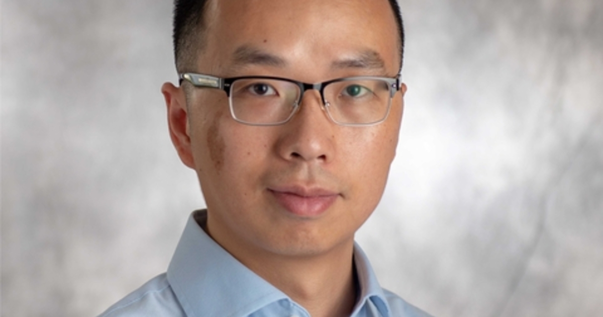 Yantao Li receives 2024 Outstanding Faculty Mentor Award | University of Maryland Center for ...